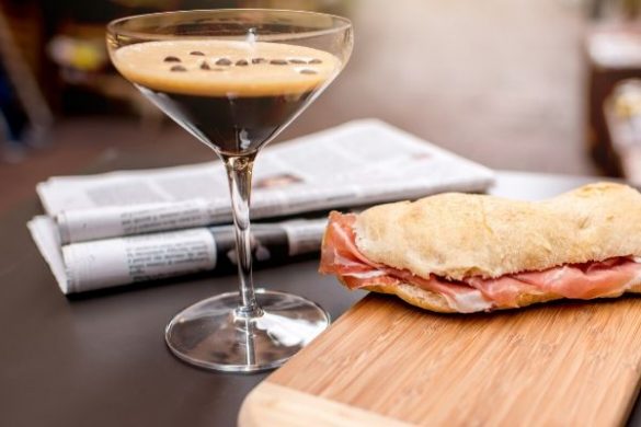 Shakerato Coffee: What It Is + Perfect Italian Iced Shakerato Recipe ...